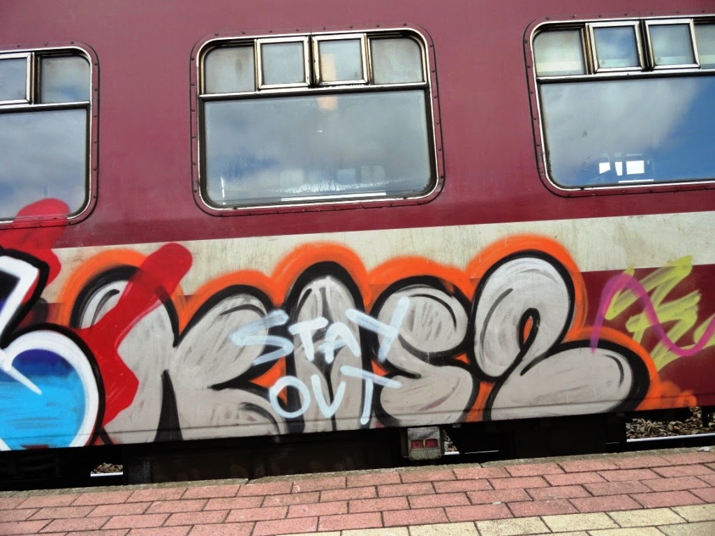 STAY OUT ! Graffiti