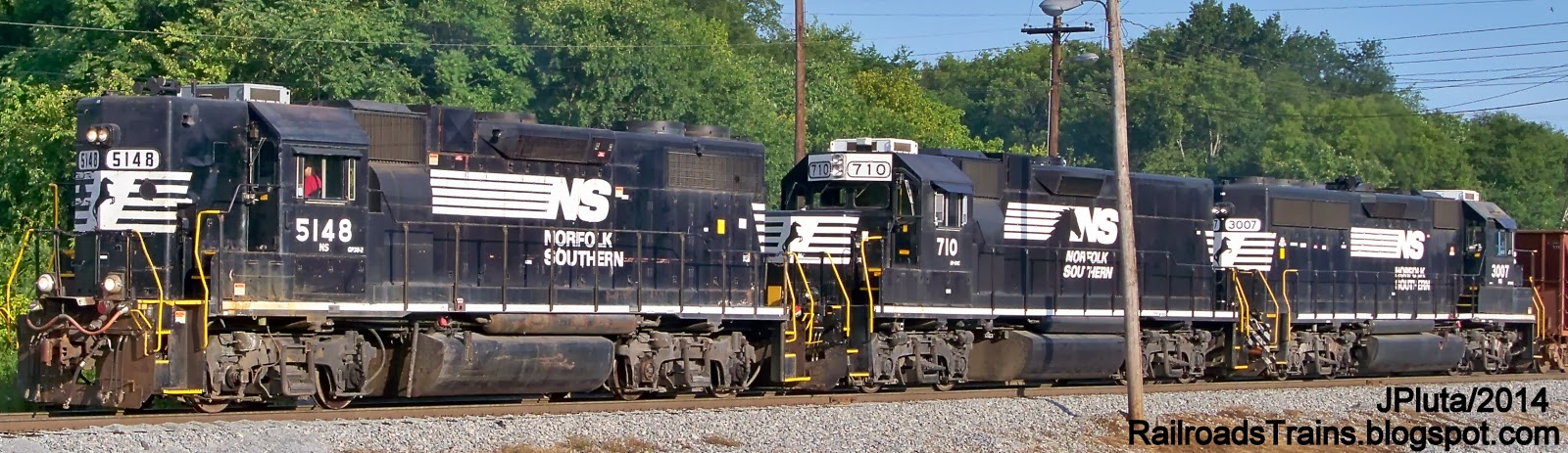 RAILROAD Freight Train Locomotive Engine EMD GE Boxcar BNSF,CSX,FEC,Norfolk Southern,UP,CN,CP ...