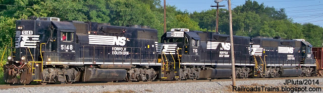 RAILROAD Freight Train Locomotive Engine EMD GE Boxcar BNSF,CSX,FEC,Norfolk Southern,UP,CN,CP ...