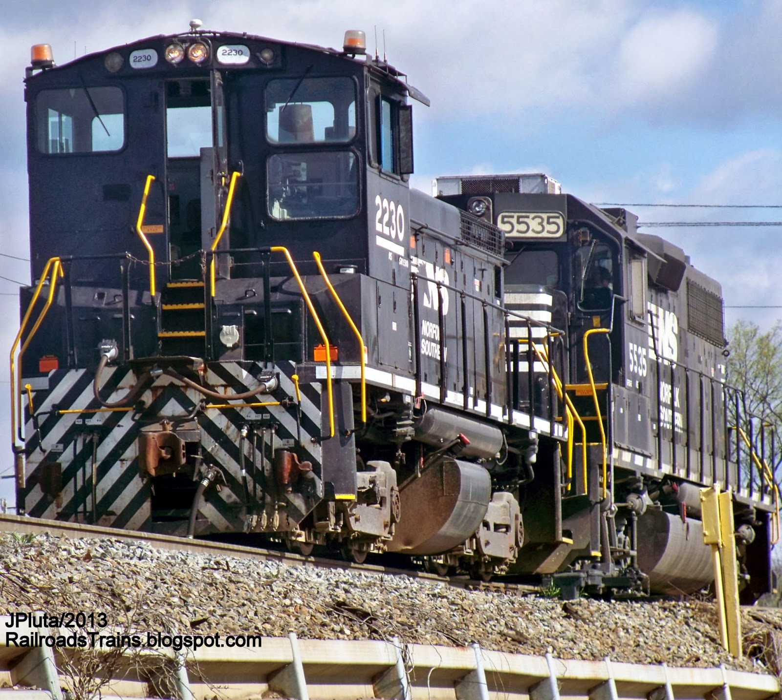 RAILROAD Freight Train Locomotive Engine EMD GE Boxcar BNSF,CSX,FEC,Norfolk Southern,UP,CN,CP ...