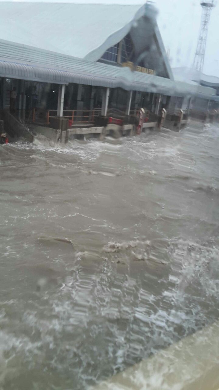 Gambar kejadian ribut di perlis