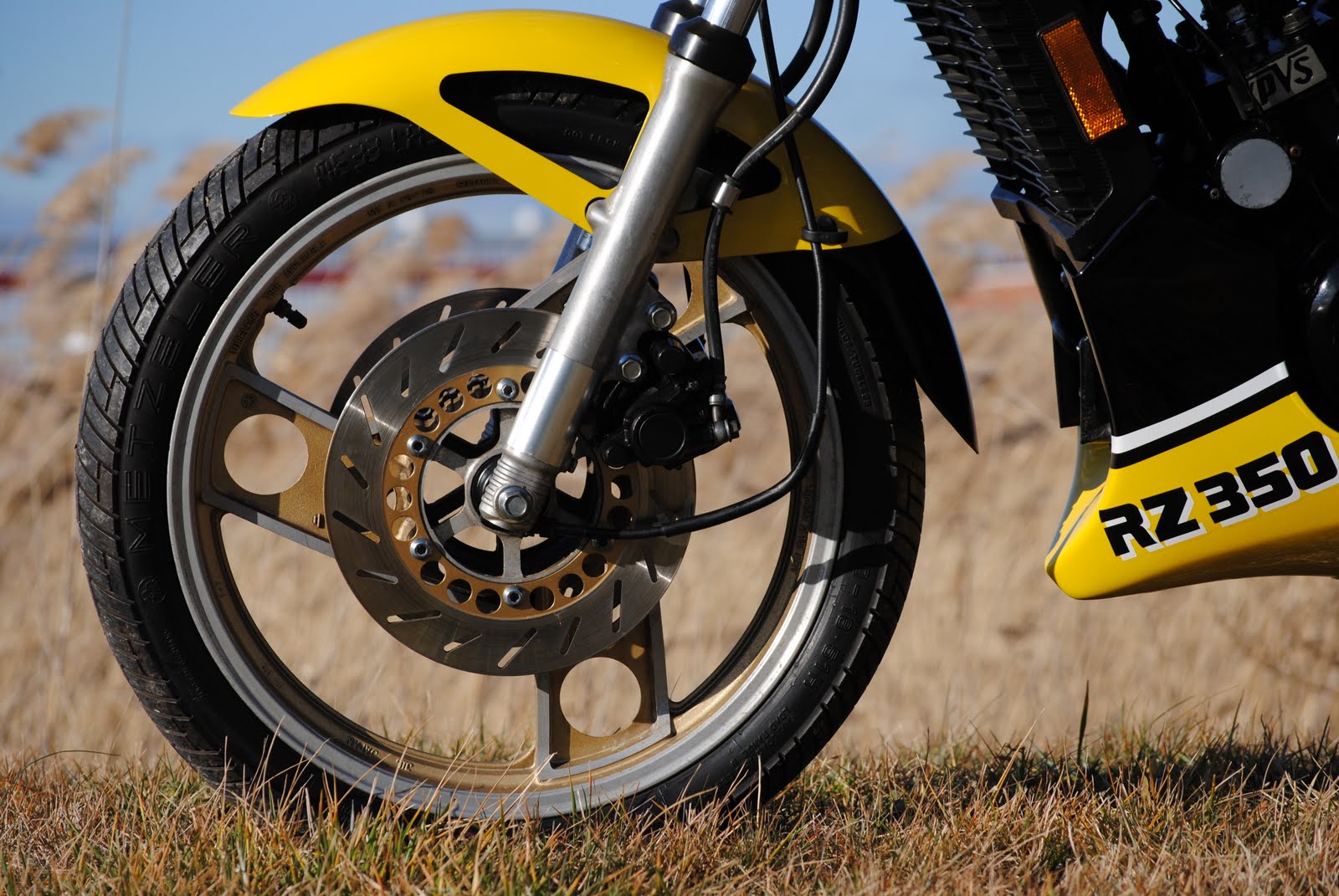 RZ 350 Stock Original Kenny Roberts - RocketGarage - Cafe Racer Magazine