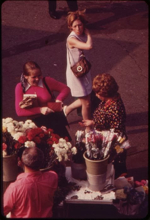 Amazing Color Photographs Capture Daily Life in New York City in 1973 ...