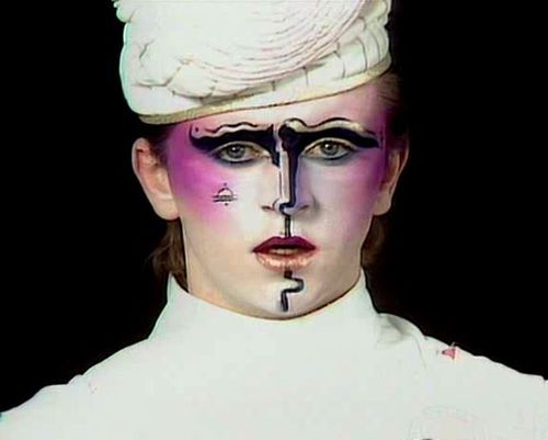 2ndhandCinderella: Your face is your fortune:New Romantic style make-up