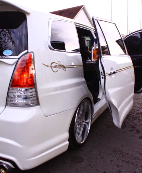 Modifikasi Mobil Toyota Innova 2014