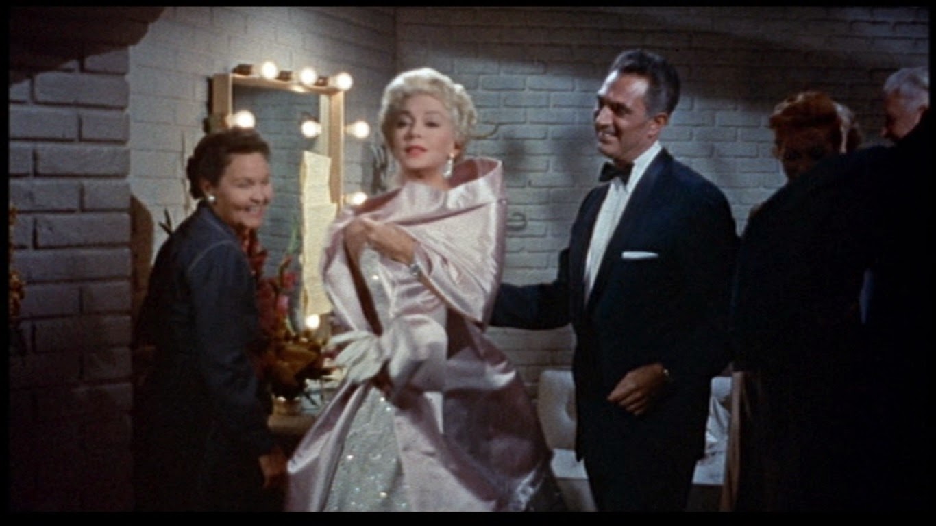 Phyllis Loves Classic Movies: Fashion in "Imitation of Life" (1959)