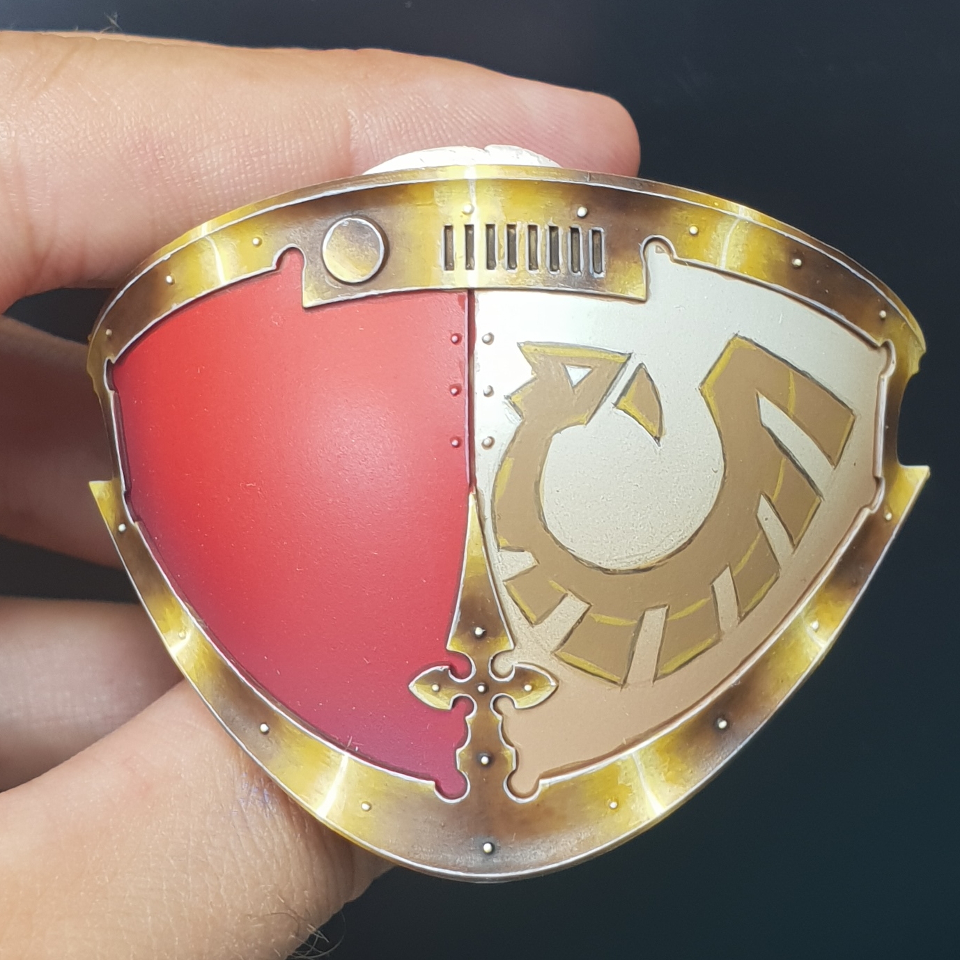 Merlin's Magic Workshop: Imperial Knight Shoulder Pad Gold NMM and ...