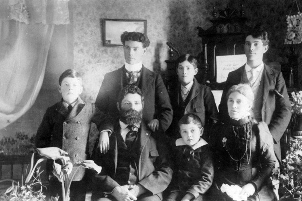 Kiki Nakita: The Wright Family (15 Generations)