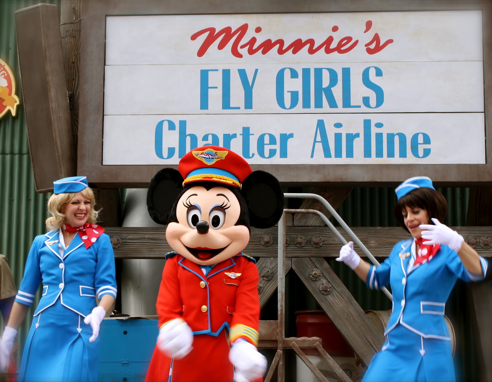 The Mouse Minute (Formerly Brad's Everything Disney Blog): Minnie's Fly ...