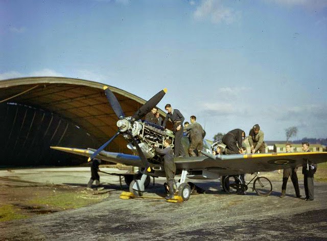 Color Photos of Aircraft of the R.A.F. and S.A.A.F. During World War II ...