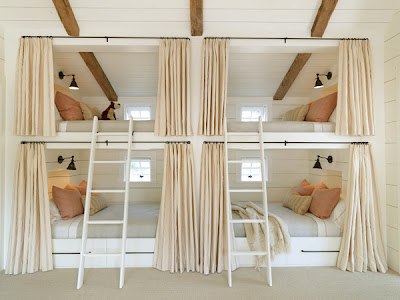 HOLLYWOOD CAPE COD: Built-in Bunk Beds