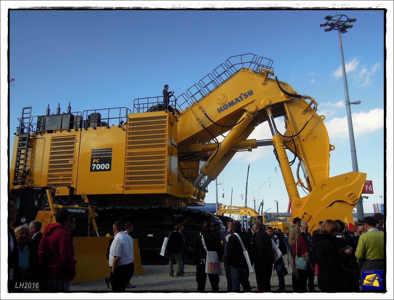 Bagger Galerie Construction Machines: Komatsu PC7000 Hydraulikbagger ...