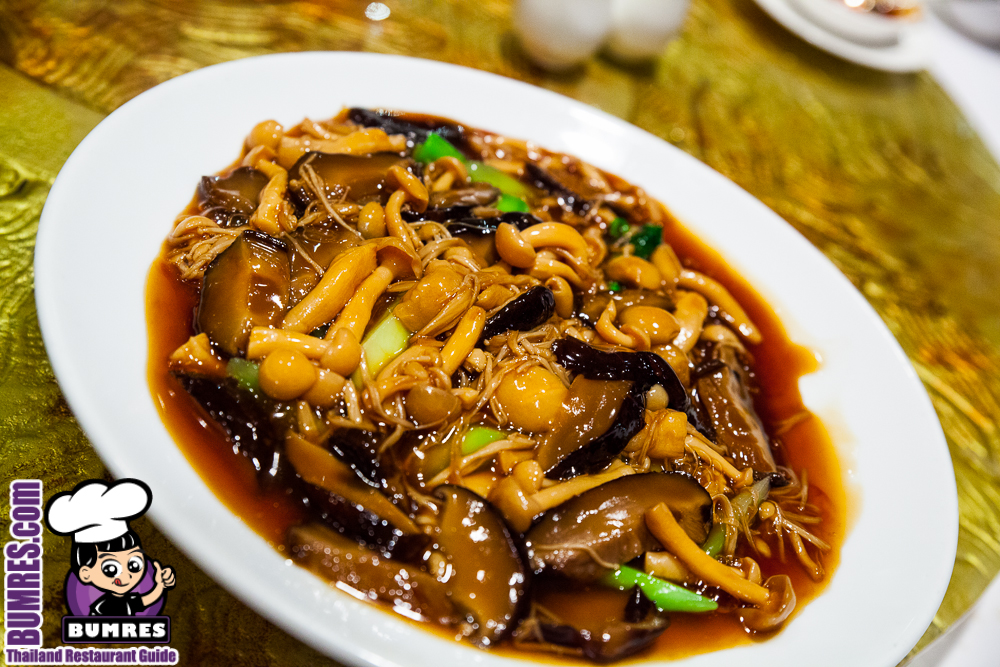 Restaurant Review - Bangkok (mostly) - All Around The World!: Man Ho ...