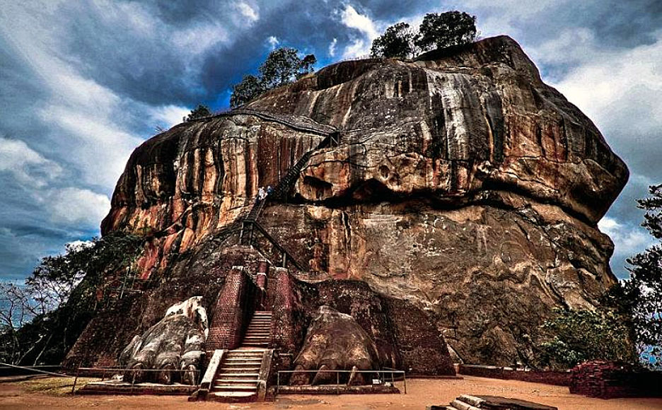 The Amazing World : Sigiriya (Ancient Rock Fortress), Matale District ...