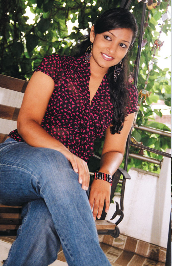 SRI LANKAN TASTE Fashion Magazine: Sriyantha Mendis daughter - Nipuni ...