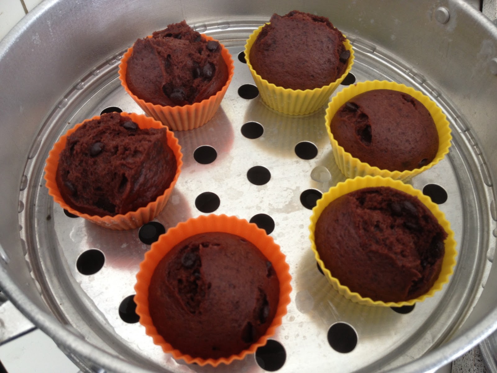 Yoyo's Kitchen Adventures: Steamed Double Chocolate Cupcakes