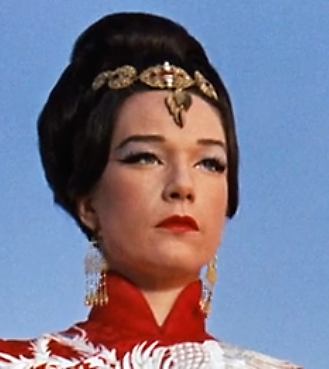 Classic Film and TV Café: Michael Caine and Shirley MacLaine Execute a ...