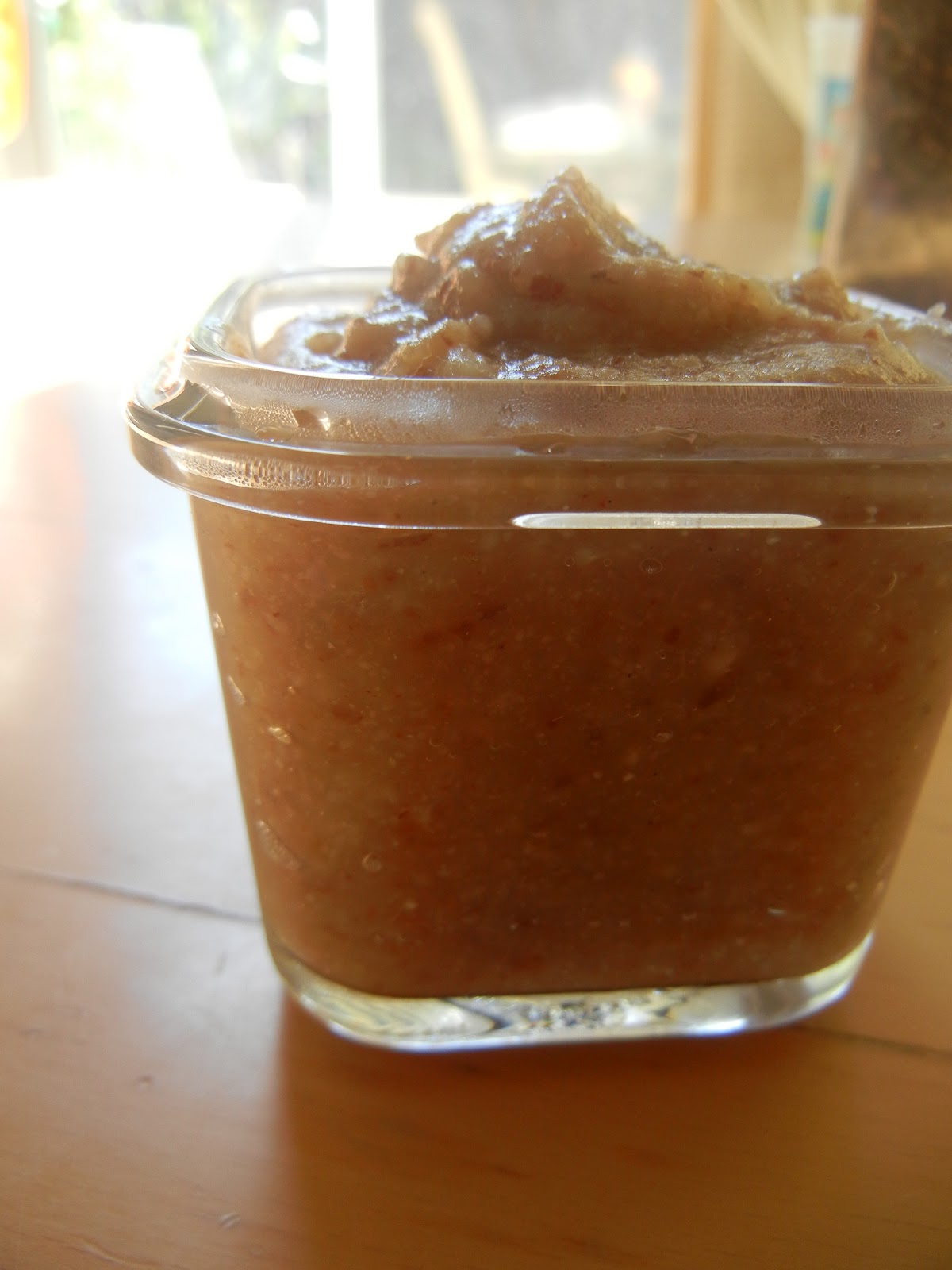 Coconut Love: {BabyFoodie} Apple, Raisin & Cinnamon Purée