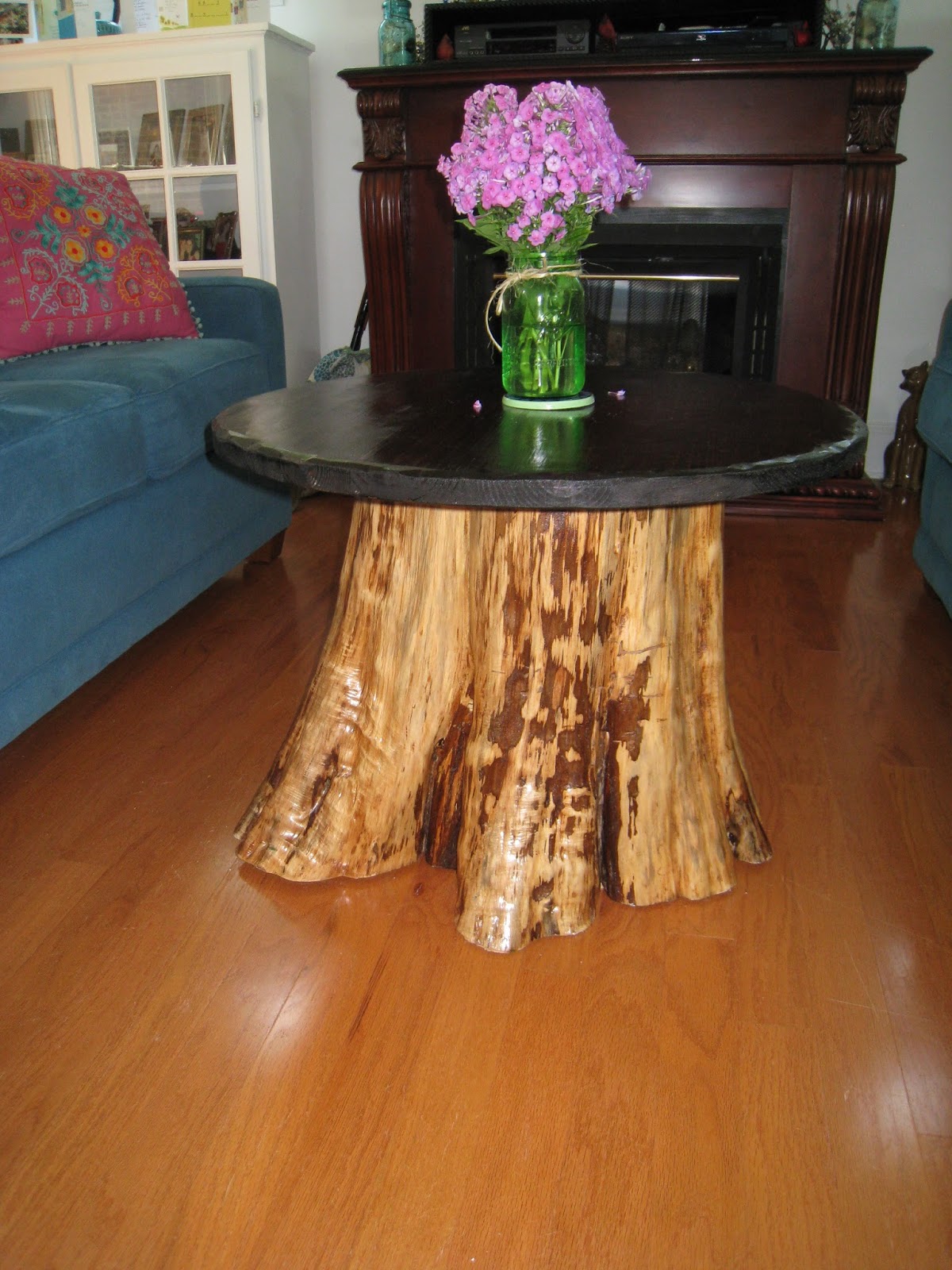 Repurposed For Life: FROM CEDAR STUMP TO COFFEE TABLE
