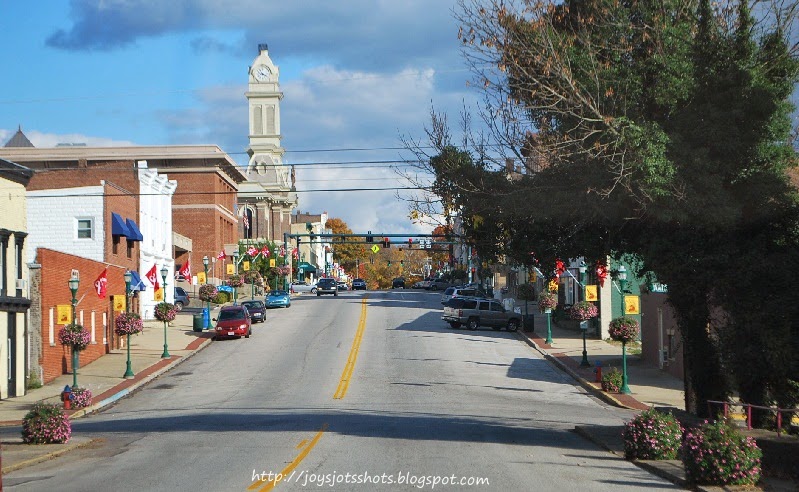 Joy's Jots, Shots & Whatnots: Touring Downtown Georgetown, KY