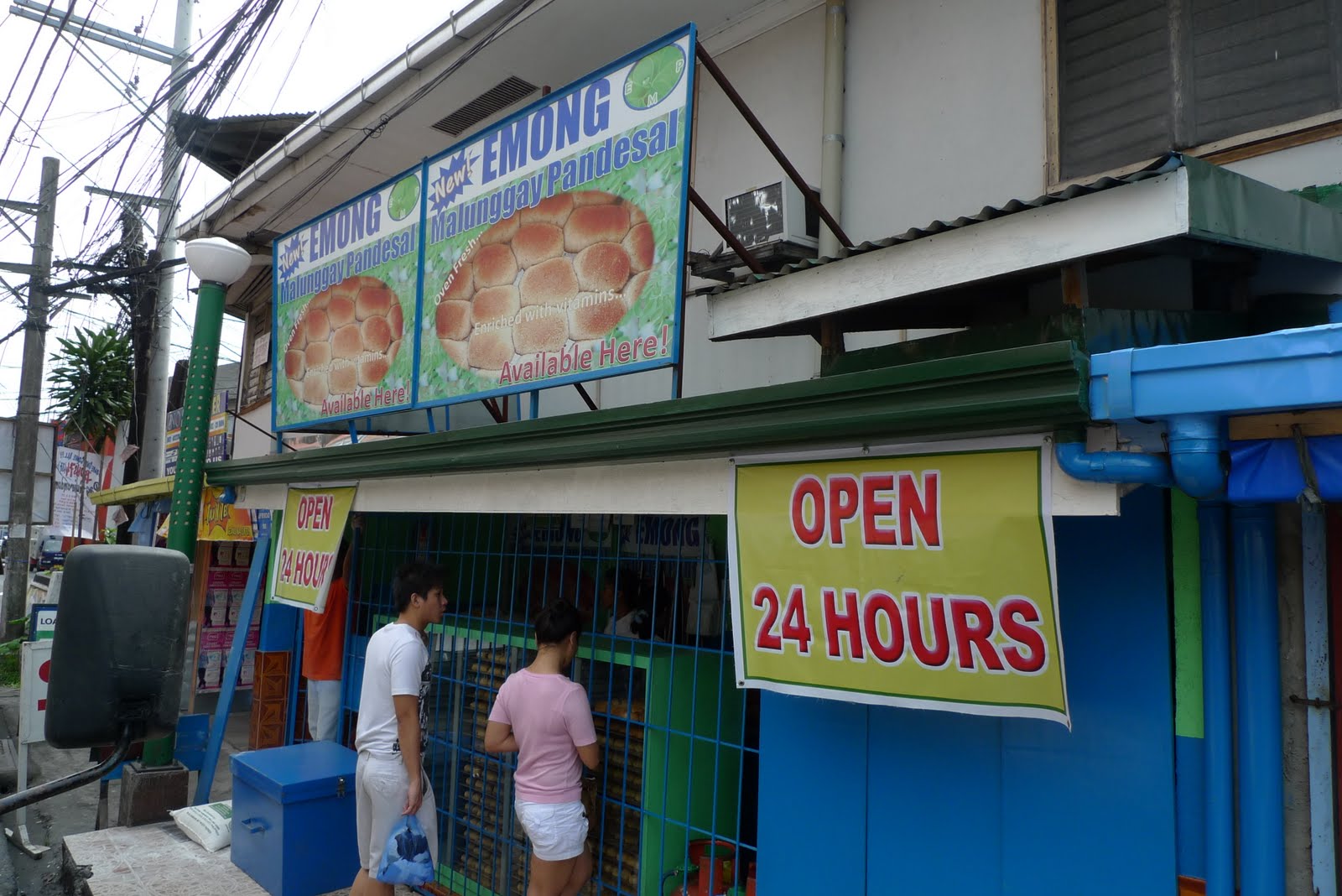Senyorita Lakwatsera: Hidden Treasure: Emong's Malunggay Pandesal