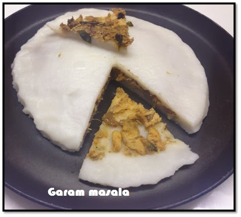 Garam Masala: Kozhi Pathiri / Chicken Pathiri Malabar Snack