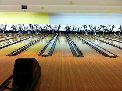 Mums and Kids ★ Japan: Ten-pin Bowling on the weekend
