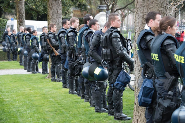 Gsg9 1/87 Unité spéciale: Le maintien de l'ordre en Suisse