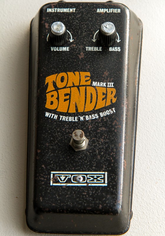 Efeitos para guitarra e outros instrumentos: A "família" Tone Bender (FUZZ)