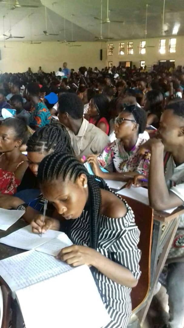 Best Tips to Solve - Overcome Financial Problem as a Student.