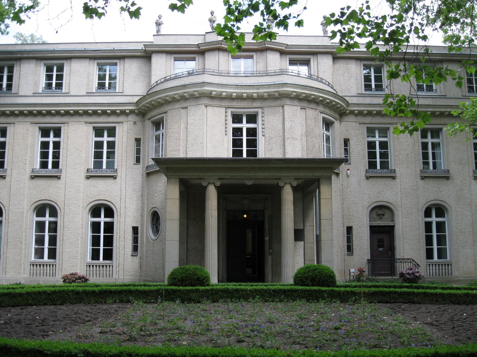 Germany Trip: BLOCK III: Adventure #3 continued... House of the ...