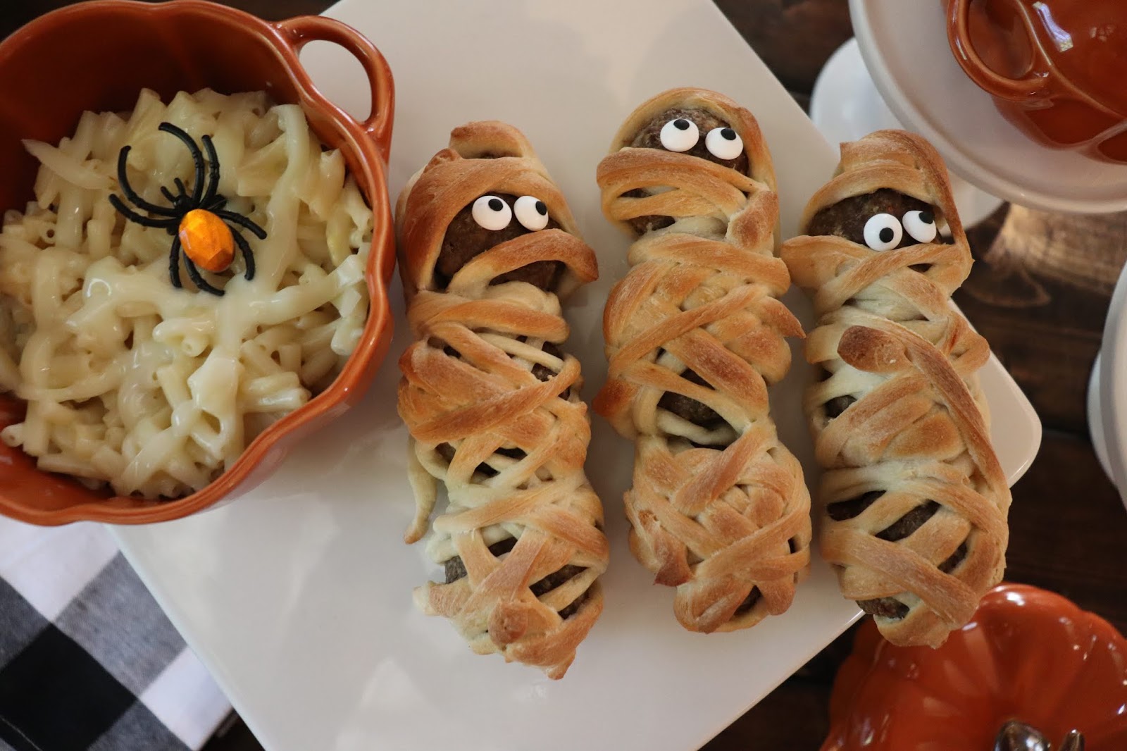Momfessionals: Thankful for BOO Dinner