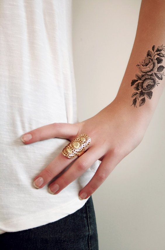 BERBAGAI SERBA-SERBI: 15 Desain Tato Yang Khusus Dibuat Untuk Para Cewek