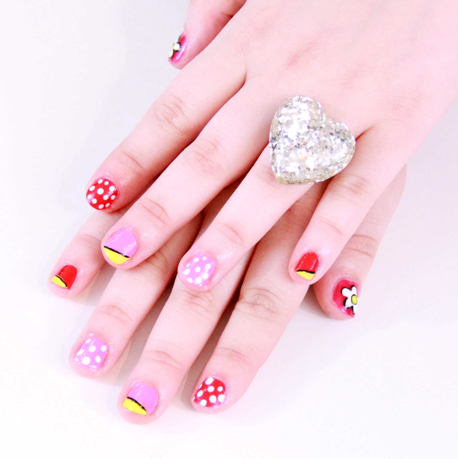 DecorateYou: OPI Vintage Minnie Mouse Minis Nail Art