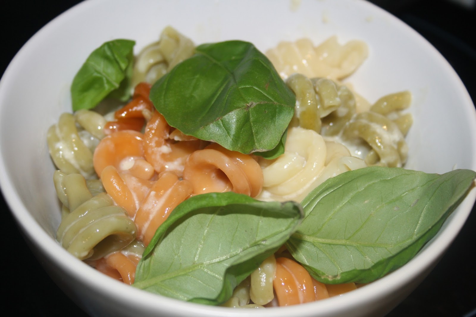 Caroline Makes....: Tri-colour pasta with Nigella's Yellow Spaghetti Sauce
