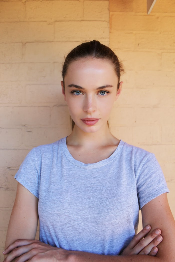 Chic Management: Fresh Digitals: Annabel Moore