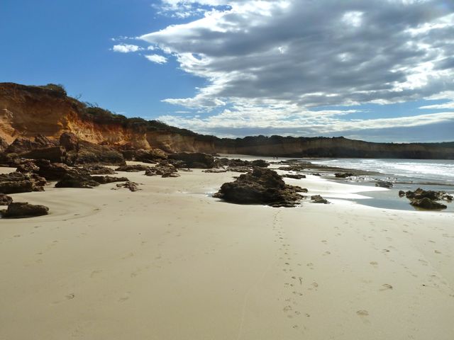 Peter and Vicki's Travel Blog: Simply stunning! The Great Ocean Road ...