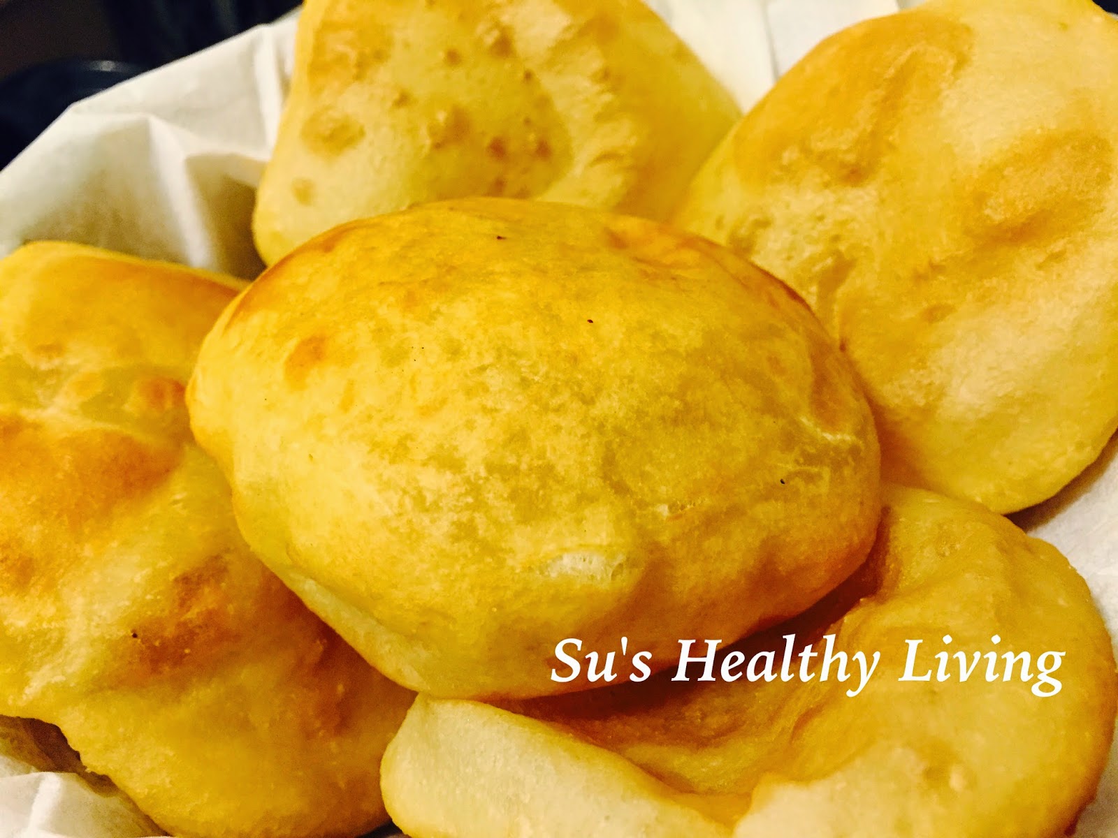 Su'sHealthyLiving: Chole bhature ( Puffed Indian bread served with ...