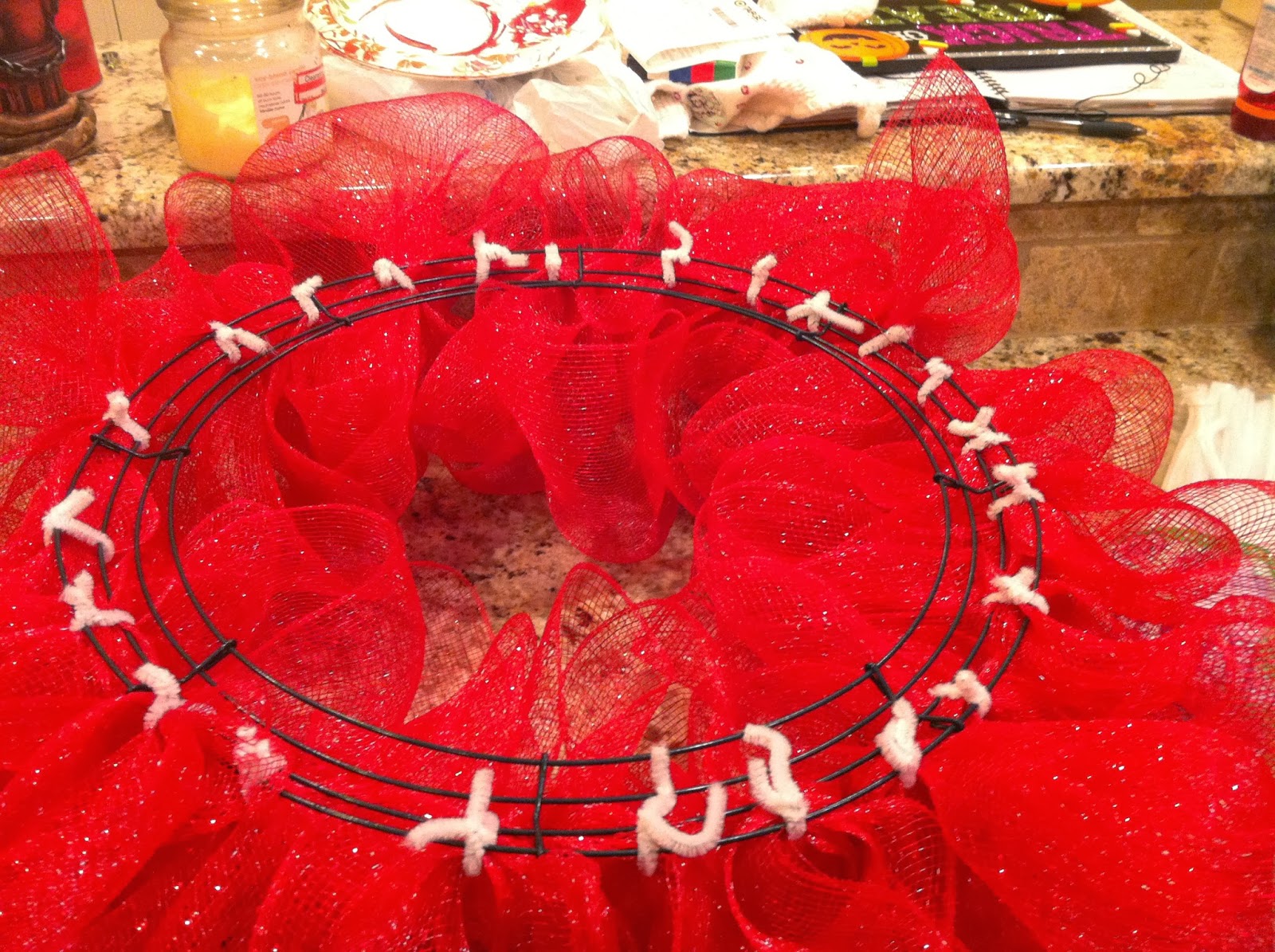My Crafty World: Deco-Mesh Wreath