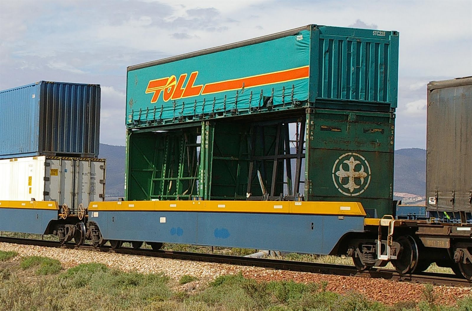 Rollingstock News: Half Height Containers