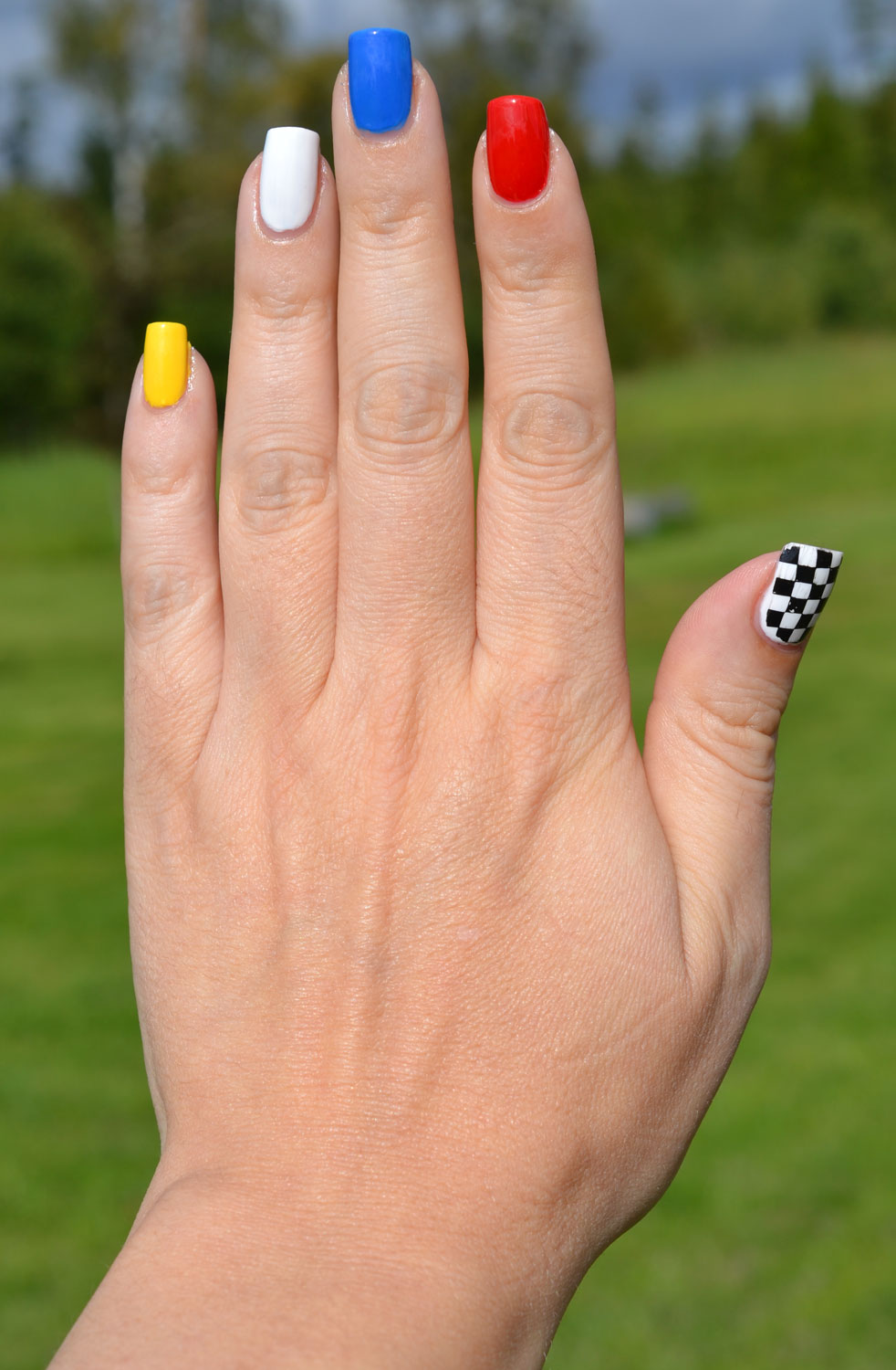 Lacky Corner: Nailart Sunday: Speedway!