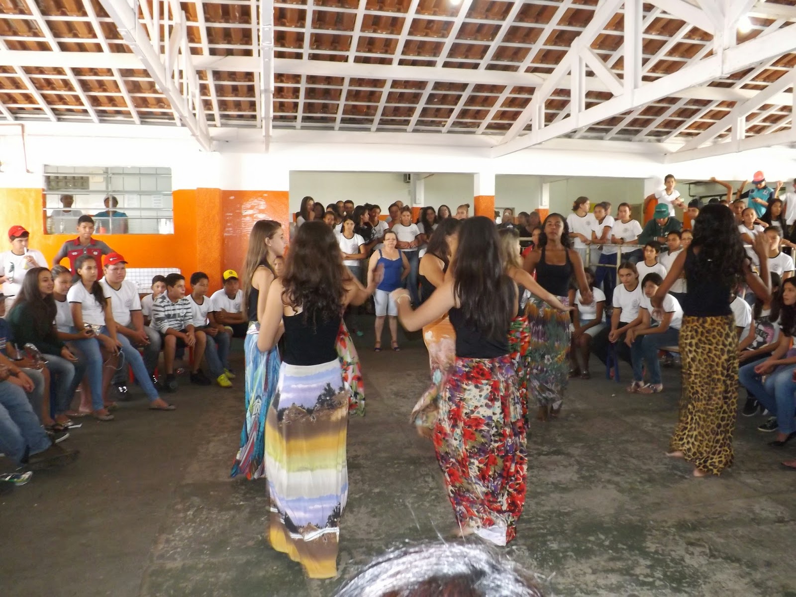 Escola Orlando Guirado Braga: DANÇA AFRICANA