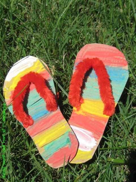 Maman....je sais pas quoi faire ! ! ! : Les Tongs en carton