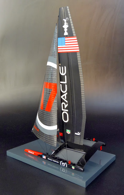 AMERICA´S CUP MODELS: CATAMARAN ORACLE TEAM USA