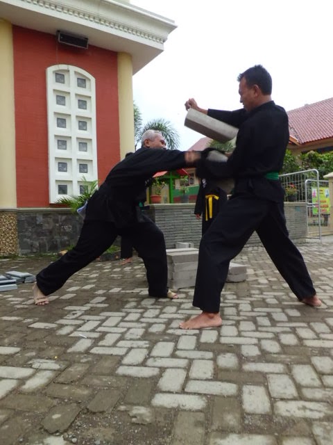 SEJARAH BERDIRINYA TAPAK SUCI ~ Tapak Suci UAD Yogyakarta | Pencak ...