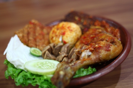 Penyetan Telor | Kuliner Sambal