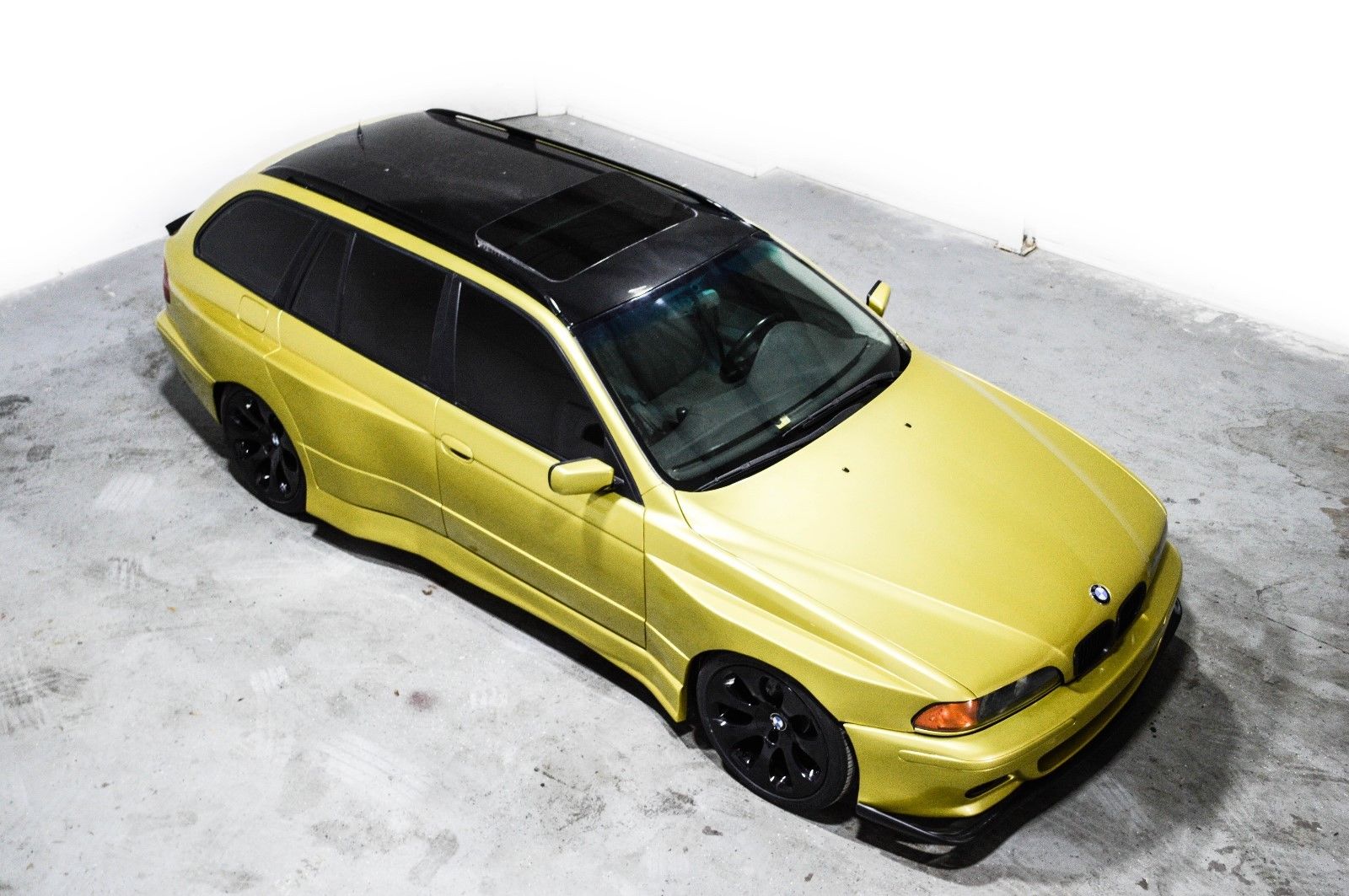 Widebody Wagon: 2000 BMW 540i 6-Speed - DailyTurismo