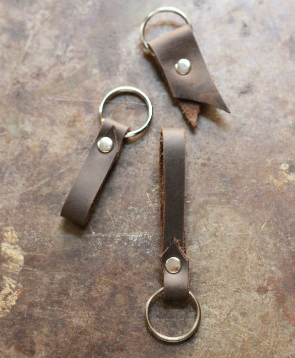 How To: Make These DIY Leather Keychain Fobs | 17 Apart