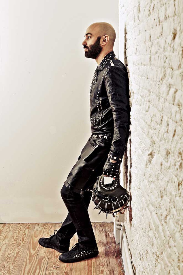 El Secreter: El armario de un divo, Assaad Awad