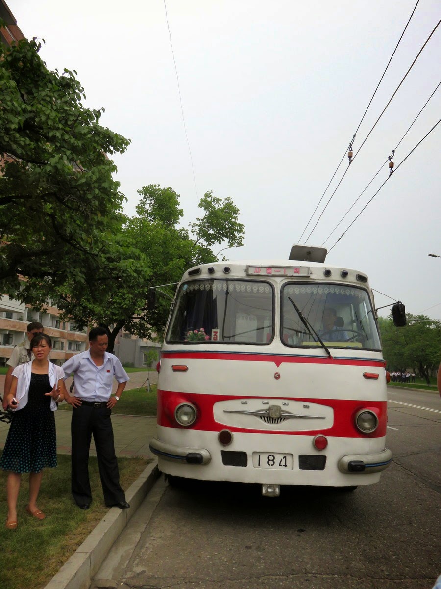 Richard's Tram Blog: PYONGYANG DPRK - TROLLEYBUSES AUGUST 2014 (3)O